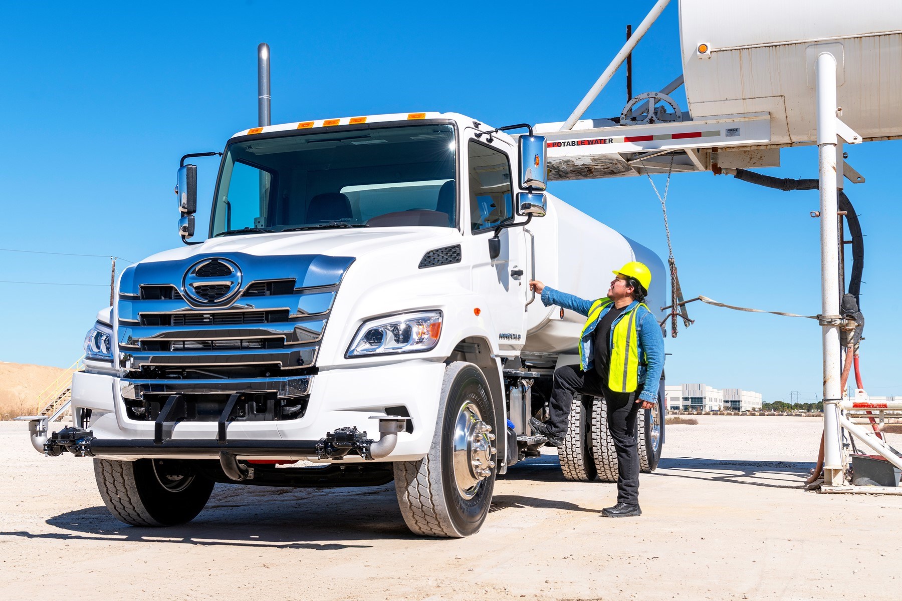 Hino Trucks Introduces Battery Electric Medium-Duty Truck at ACT Expo ...